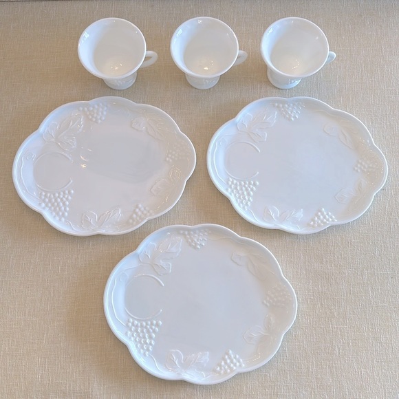 Dining | Vintage Colony Harvest Milk Glass 6 Piece Snack Set 3 Plates ...